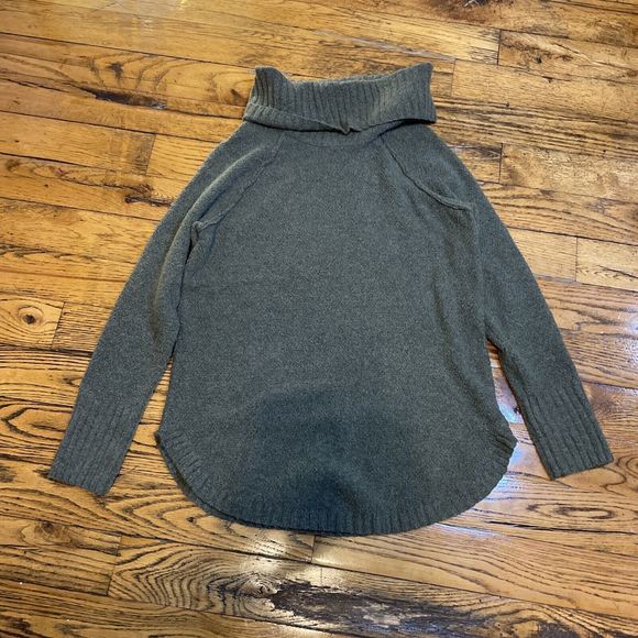 Pink Republic | Sweaters | Ribbed Moss Green Turtleneck Sweater Size ...